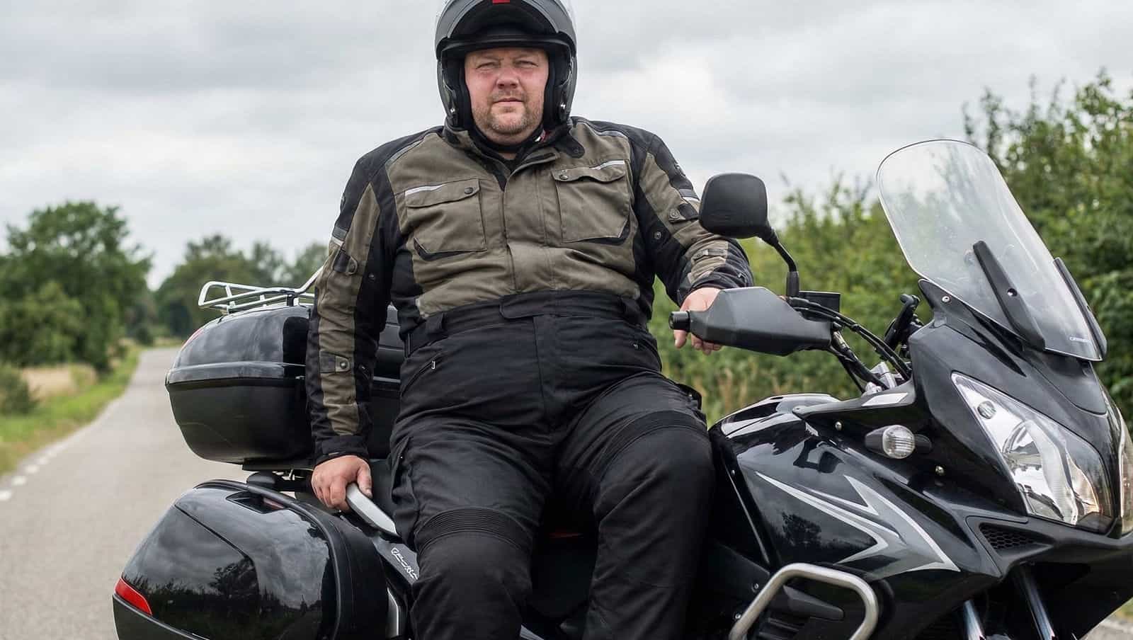 Motorrad Grosse Fahrer